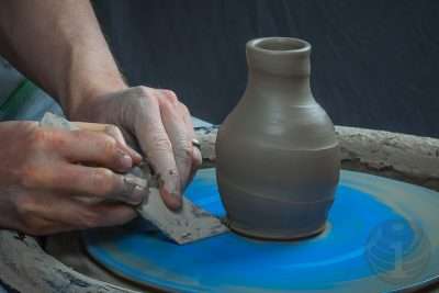 Throwing Pottery on a Pottery Wheel: Complete Beginner Guide